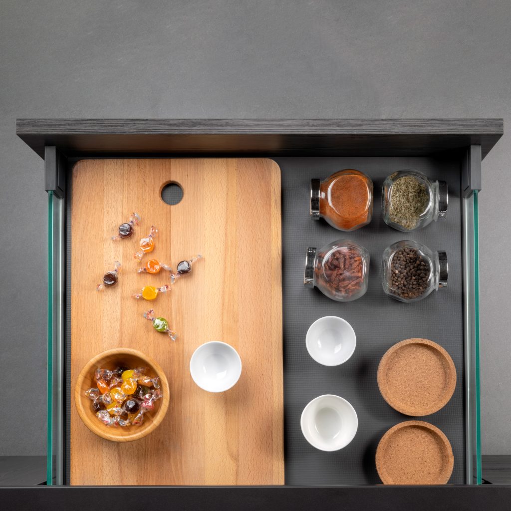 Vertex outer drawer 40 kg height 93 mm with glass sides - HR Plus